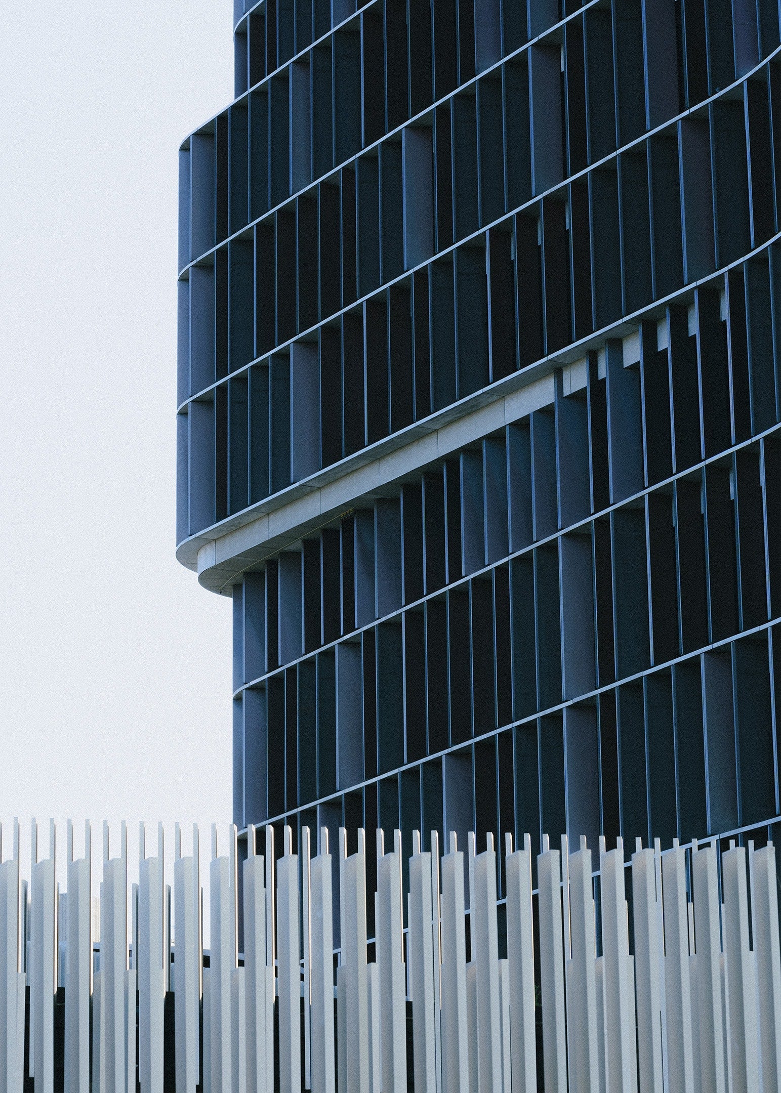 Arkitektonisk fasad poster Maersk tower – Modern fotokonst – Designed ...